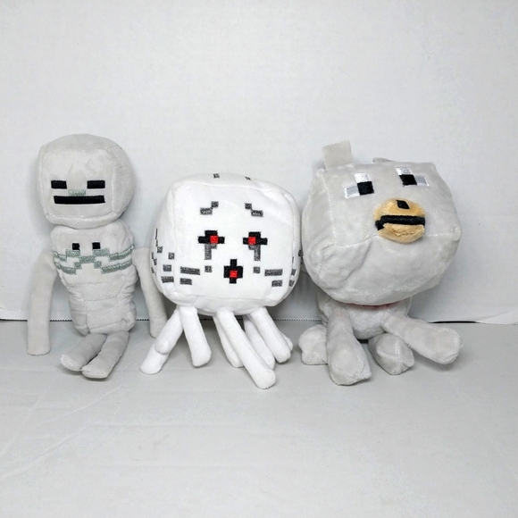 Mojang | Toys | Minecraft Mojang Small Plush Lot Of 3 Gray Wolf Gray ...
